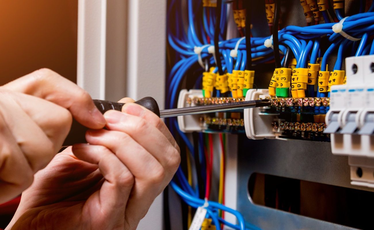 Electricians Barnstaple, Electrical Contractors North Devon